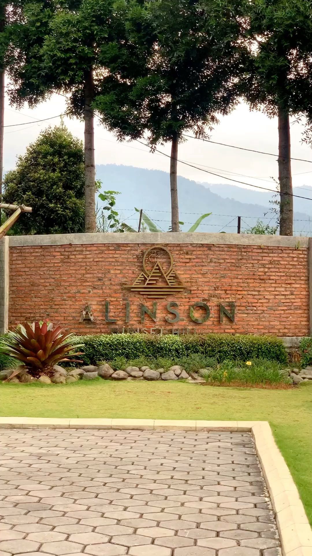 Alinson Sunset Hill Cafe & Resto